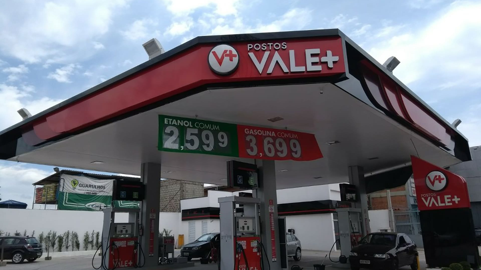 Gas station canopy: Vale+ Network | Petrol Group
