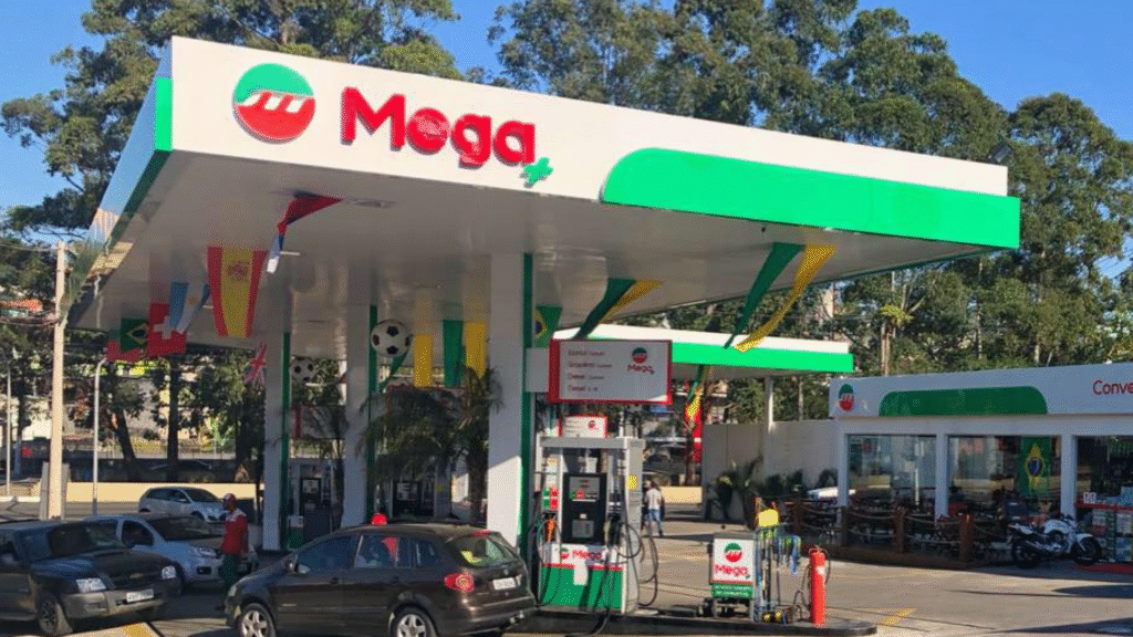 Gas station visual identity: Mega chain | Petrol Group