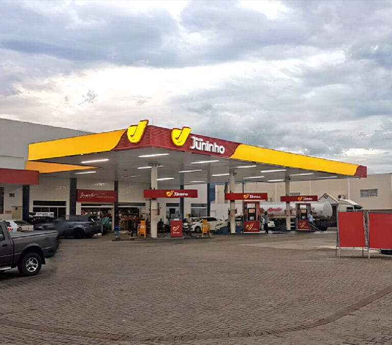 Testeira em ACM e Lona para Posto de Gasolina | Petrol Group